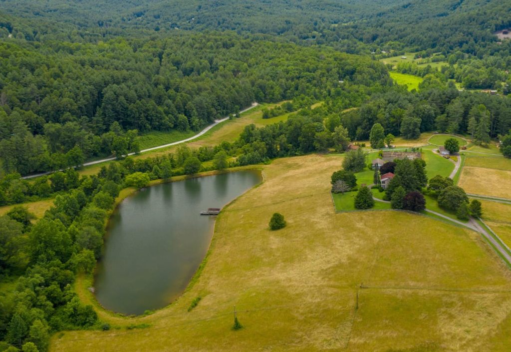 Red Top Farm - Scenic 79+/- Acre Equestrian Estate | JP King Auction ...